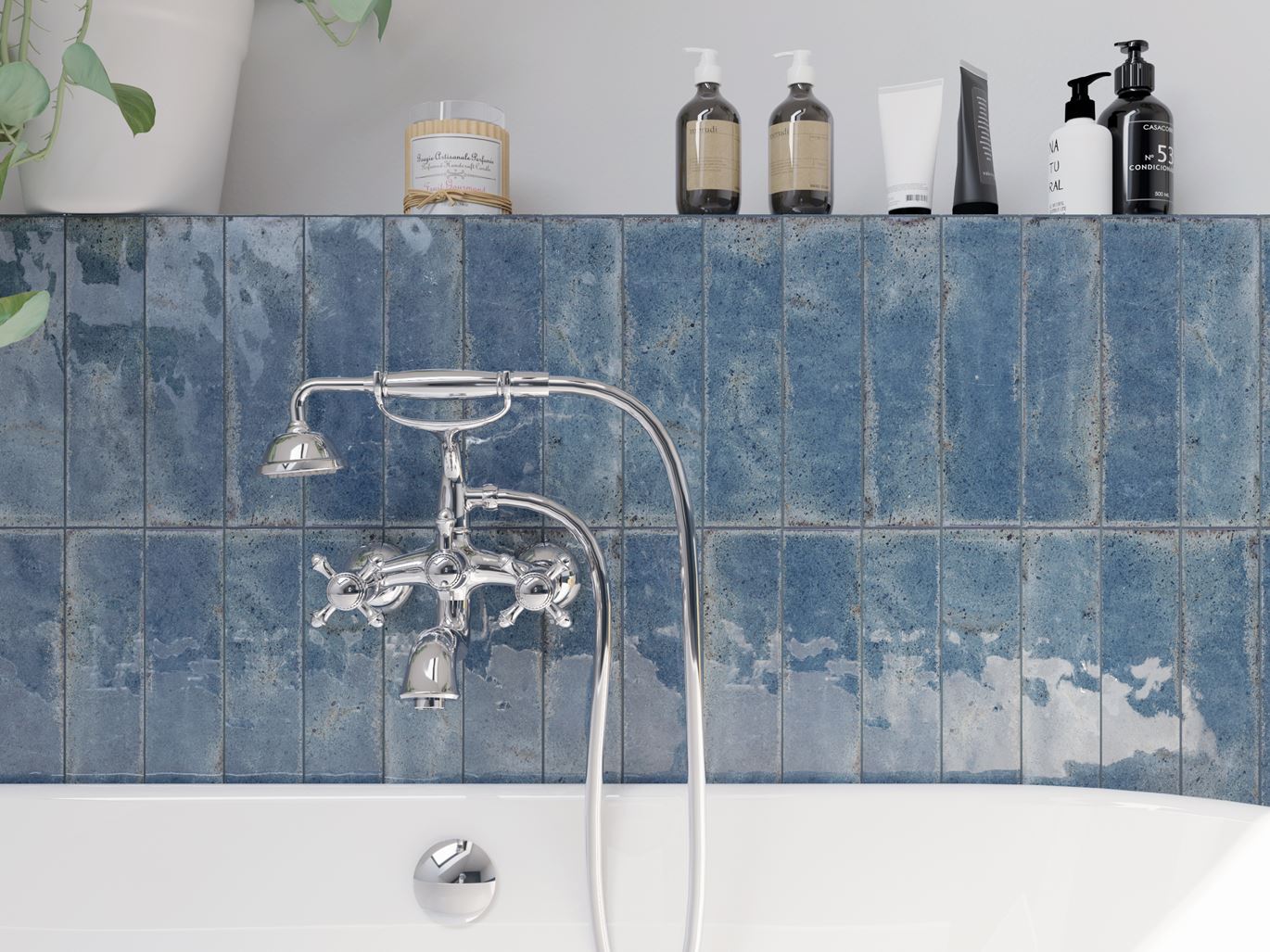 Niebieskie kafelki Azario Vibrant Blue za wanną - Domni.pl