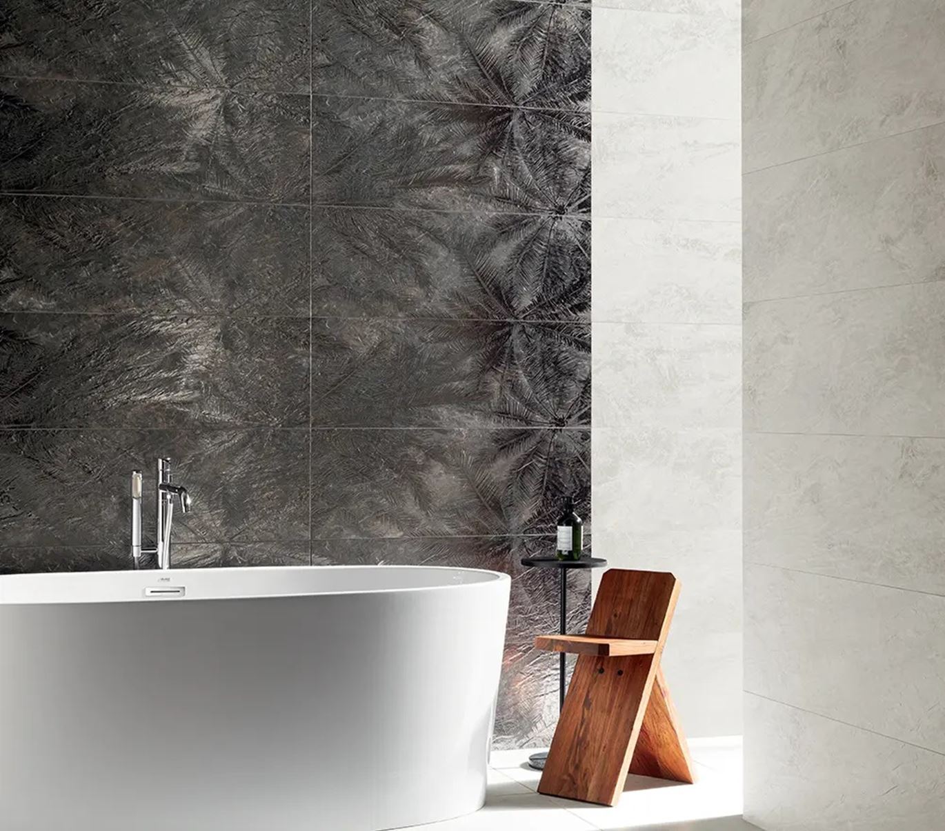 Dekoracyjny obraz w białej łazience - Domni.pl